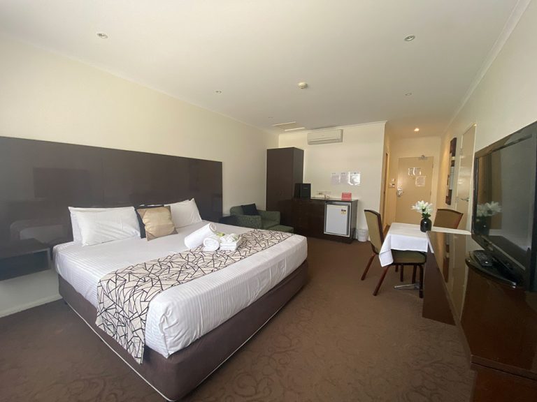 Rooms & Rates - Timbertown Motel